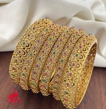MATTE BEAUTIFUL FLOWER DESIGN WITH MULTI COLOR STONE BANGLE